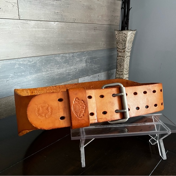 Altus | Accessories | Vintage Altus Leather Weight Lifting Body ...